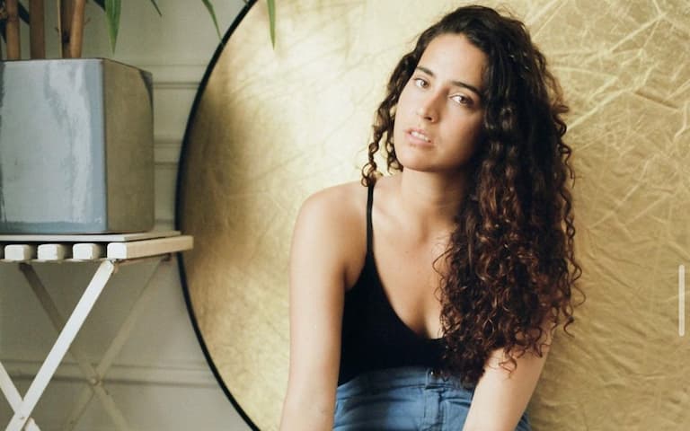 Quem é Maro, cantora portuguesa que encantou Billie Eilish? - Tangerina